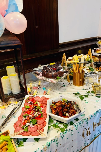 Buffet Gallery - Baby Reveal